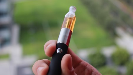 Does Vaping Show Up on a Drug Test? - cbdication